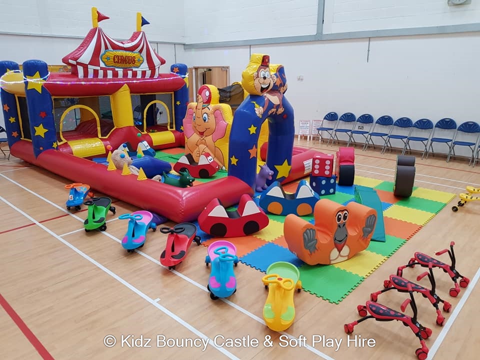 Deluxe BIG TOP Circus Activity Playzone - Bouncy castle, soft play ...